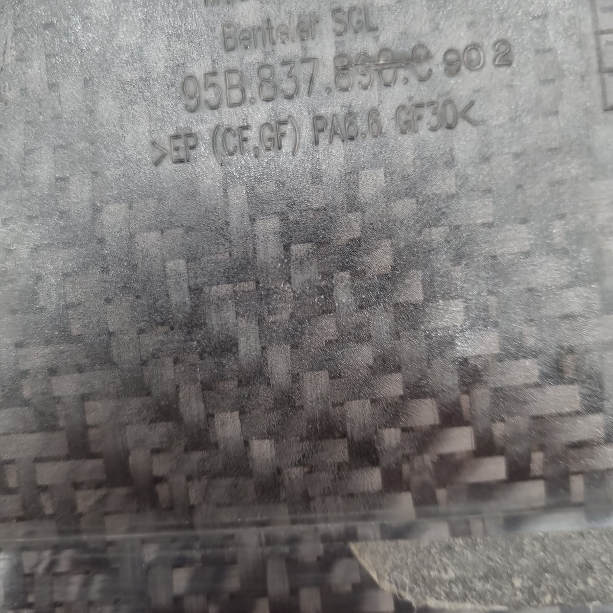 Porsche Macan GTS Lower Molding RIGHT Carbon Cover 95B-837-902-A – ApexSpares