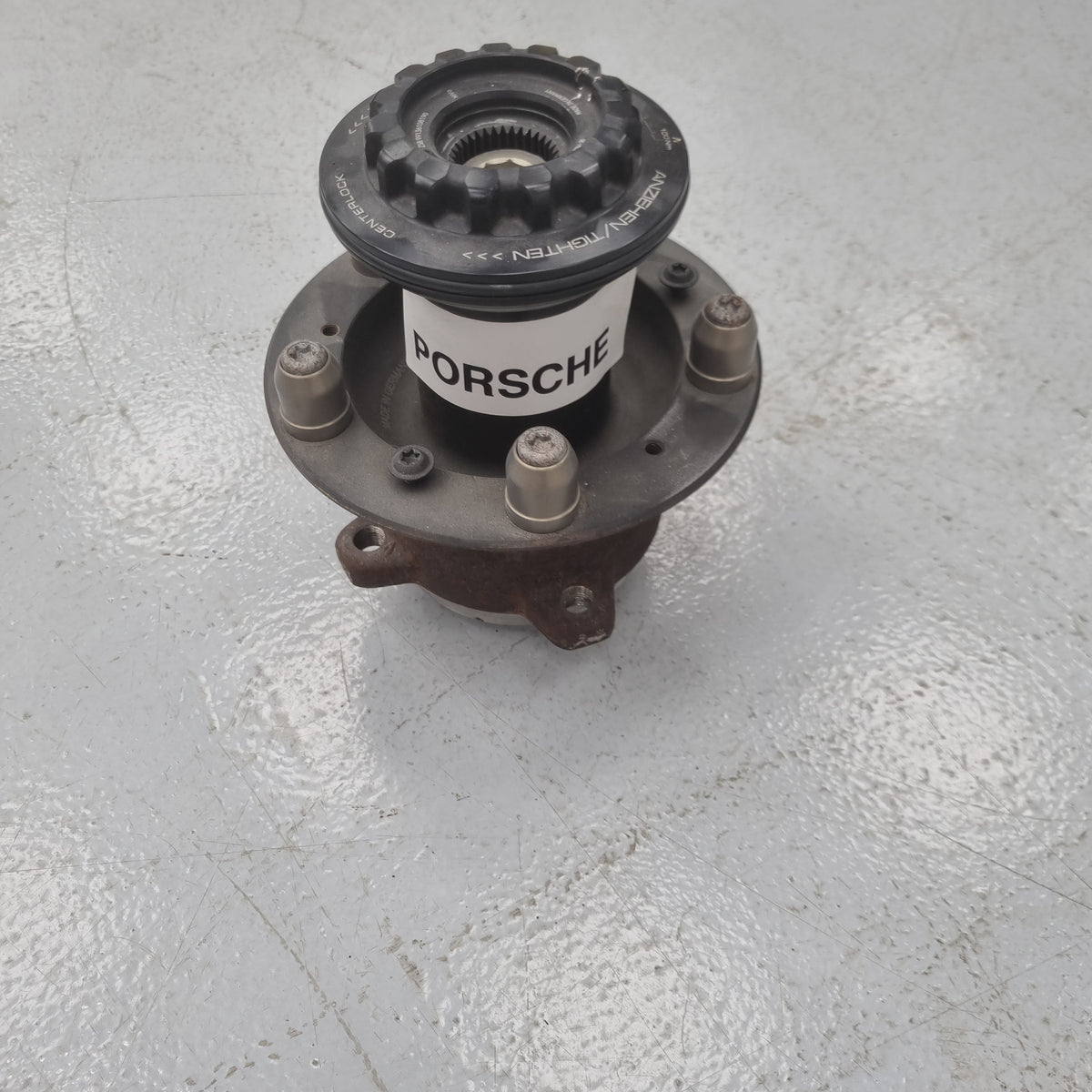 PORSCHE WHEEL DRIVE SHAFT ADAPTER WITH CENTRELOCK NUT ATTACHED – ApexSpares