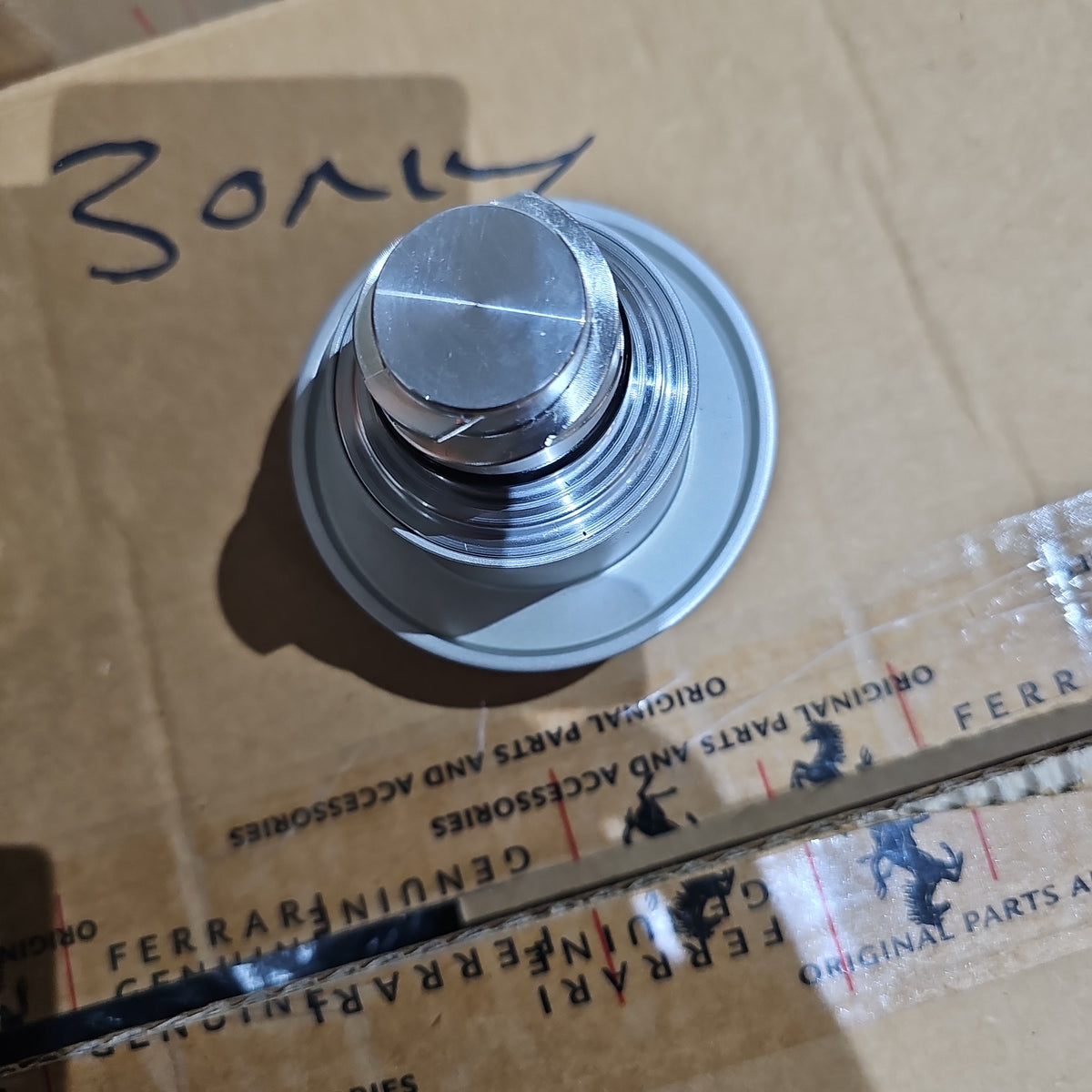 MCLAREN OIL CAP COVER - MSO METAL FINISH – ApexSpares