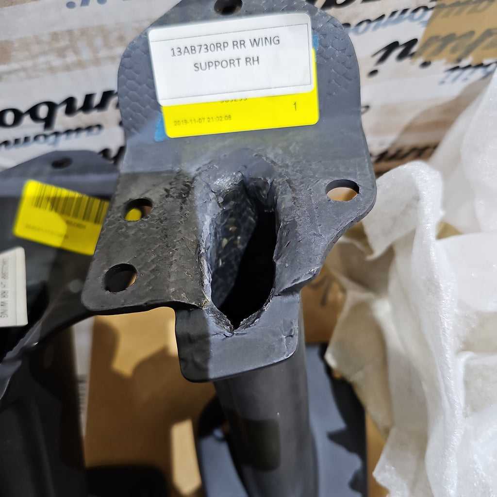 MCLAREN 600LT REAR SPOILER MOUNTING KIT – ApexSpares