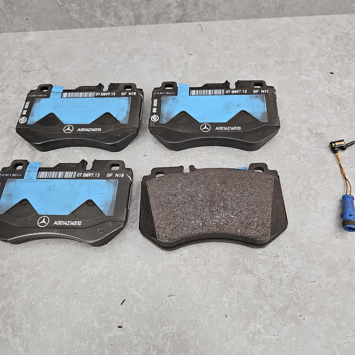 MERCEDES BRAKE PADS A0014214510 – ApexSpares