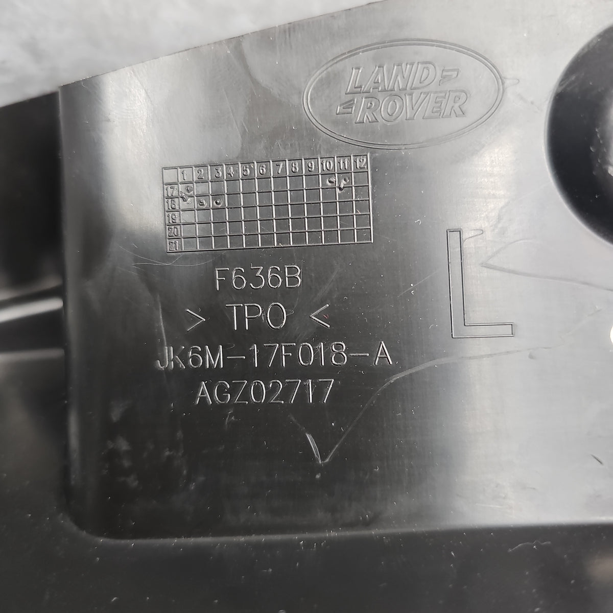 RANGE ROVER L494 SVR FRONT ARCH LEFT AIR DUCT JK6M-17F018-A – ApexSpares