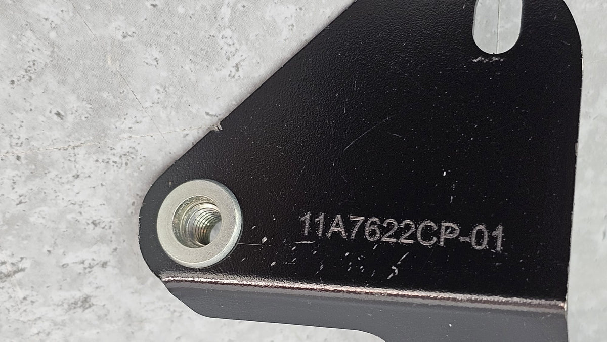 MCLAREN 650 675 MP4-12C FENDER REINFORCEMENT BRACKET LEFT 11A7622CP ...