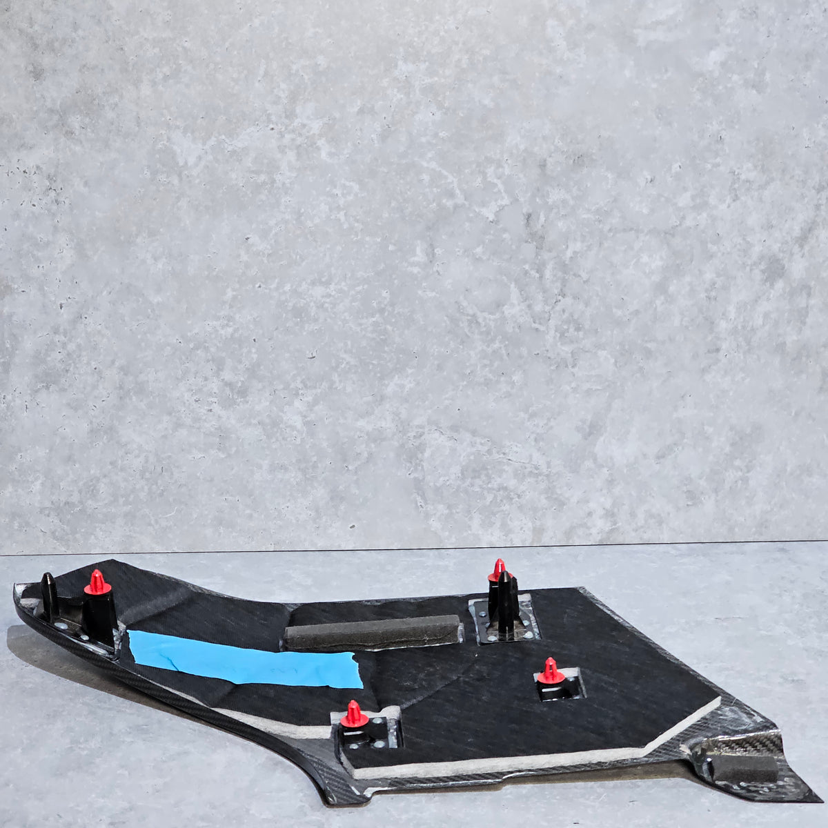 MCLAREN 675LT CARBON FOOTWELL TRIM COVER - RH – ApexSpares